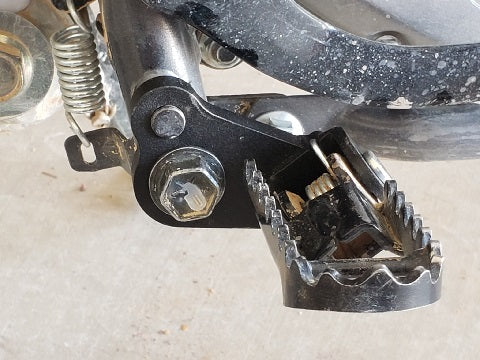 DR200 Footpeg Lowering Mounts – JNS Engineering