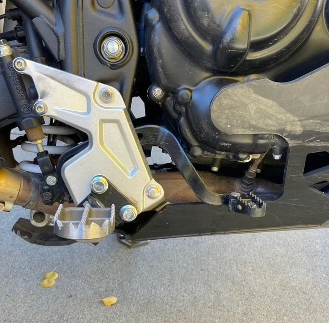 Yamaha Tenere 700 Footpeg Lowering Brackets – JNS Engineering
